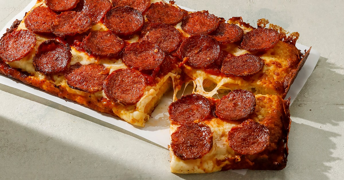 Pizza - Muzza Peperoni - Sazzón